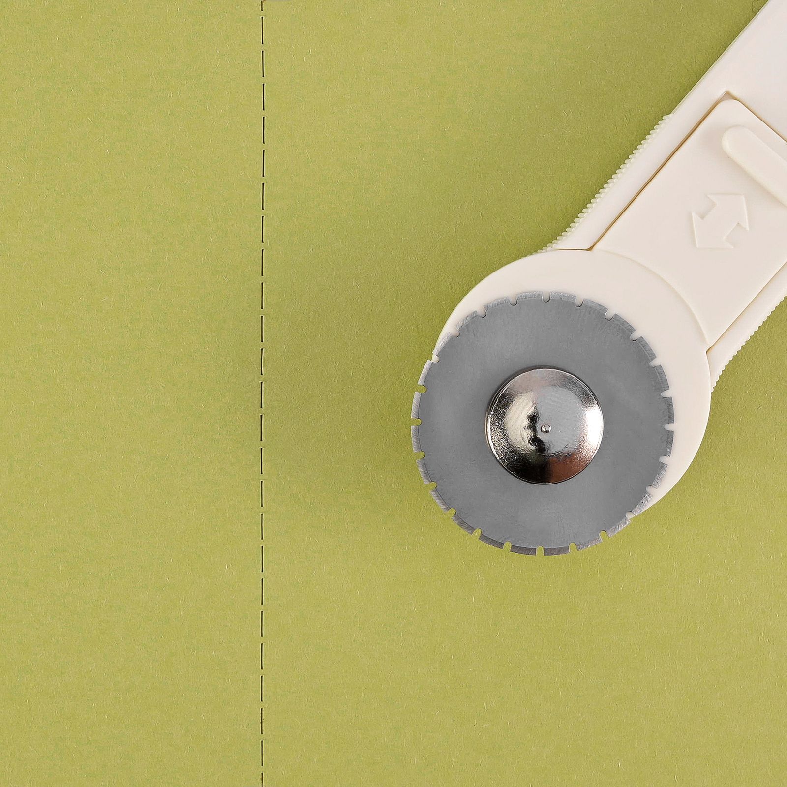 Vaessen Creative • Rotary Cutter Including 3 Blades Ø28mm