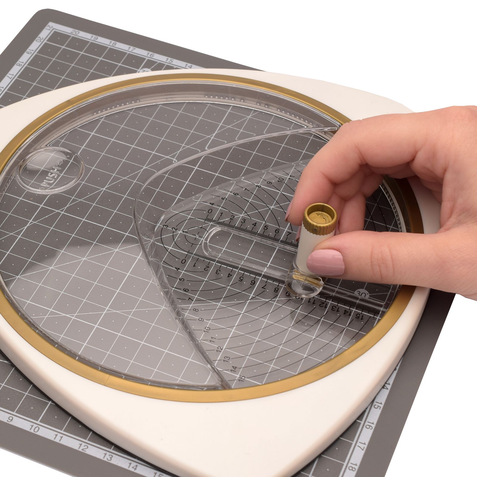 Vaessen Creative • Circle Cutter ⌀6" & Self-Adhesive Cutting Mat