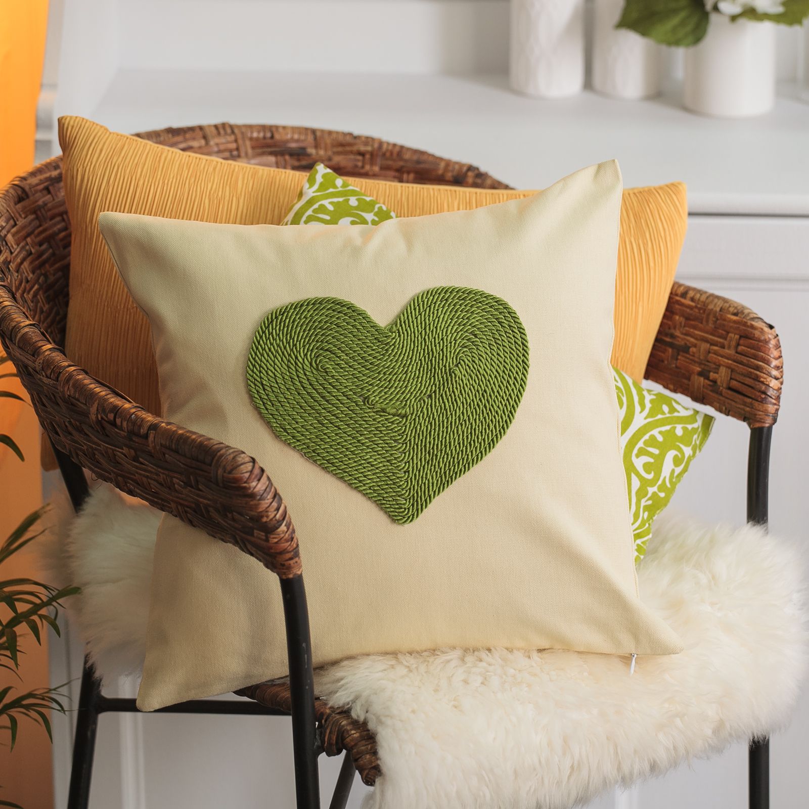 Aleene's Fabric Fusion fabric glue | Vaessen Creative