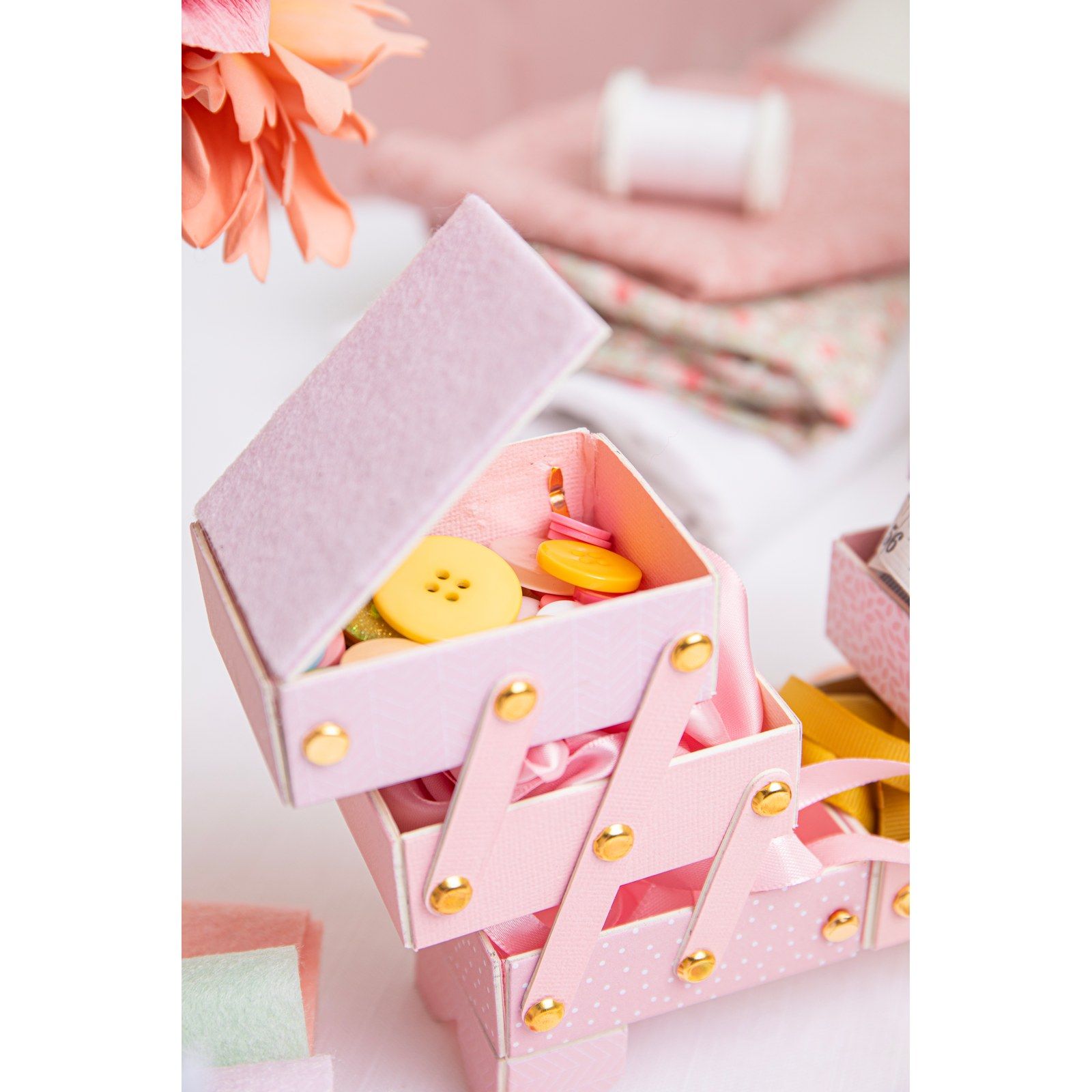 Sizzix • Scoreboards XL Die Cantilever Sewing Box