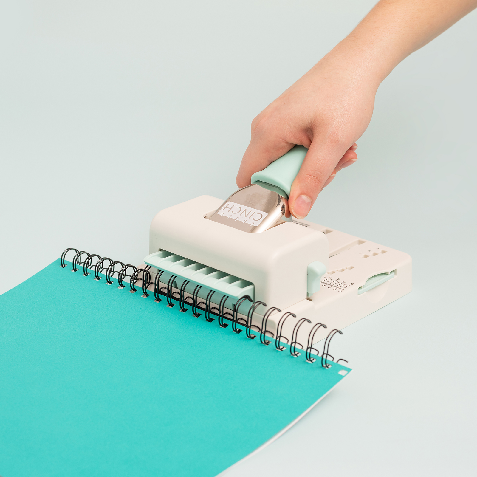 We R Memory Keepers Mini Cinch | Vaessen Creative