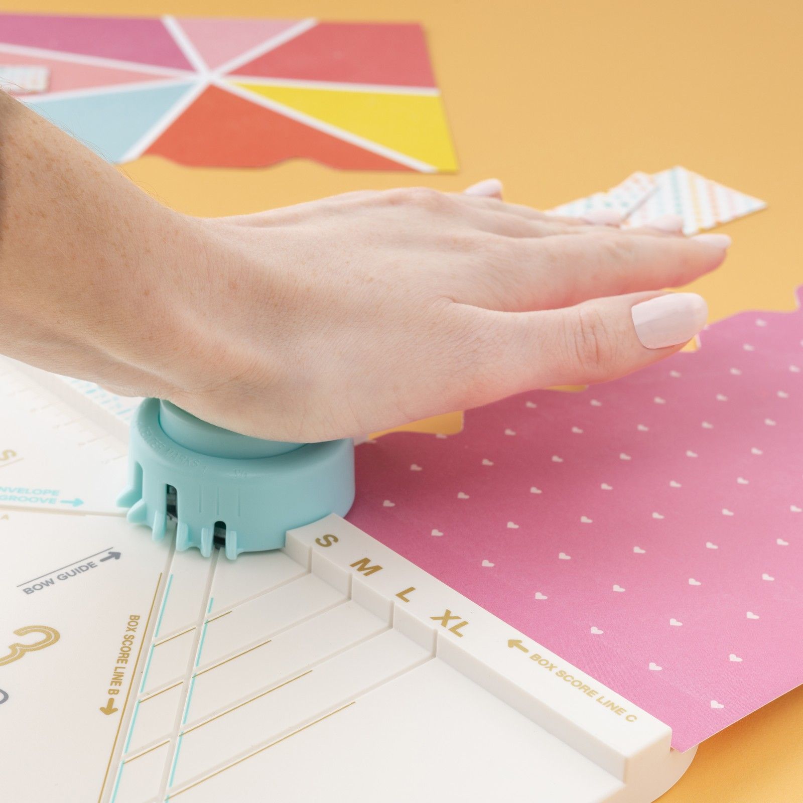 We R Memory Keepers 1-2-3 Punch Board | Vaessen Creative