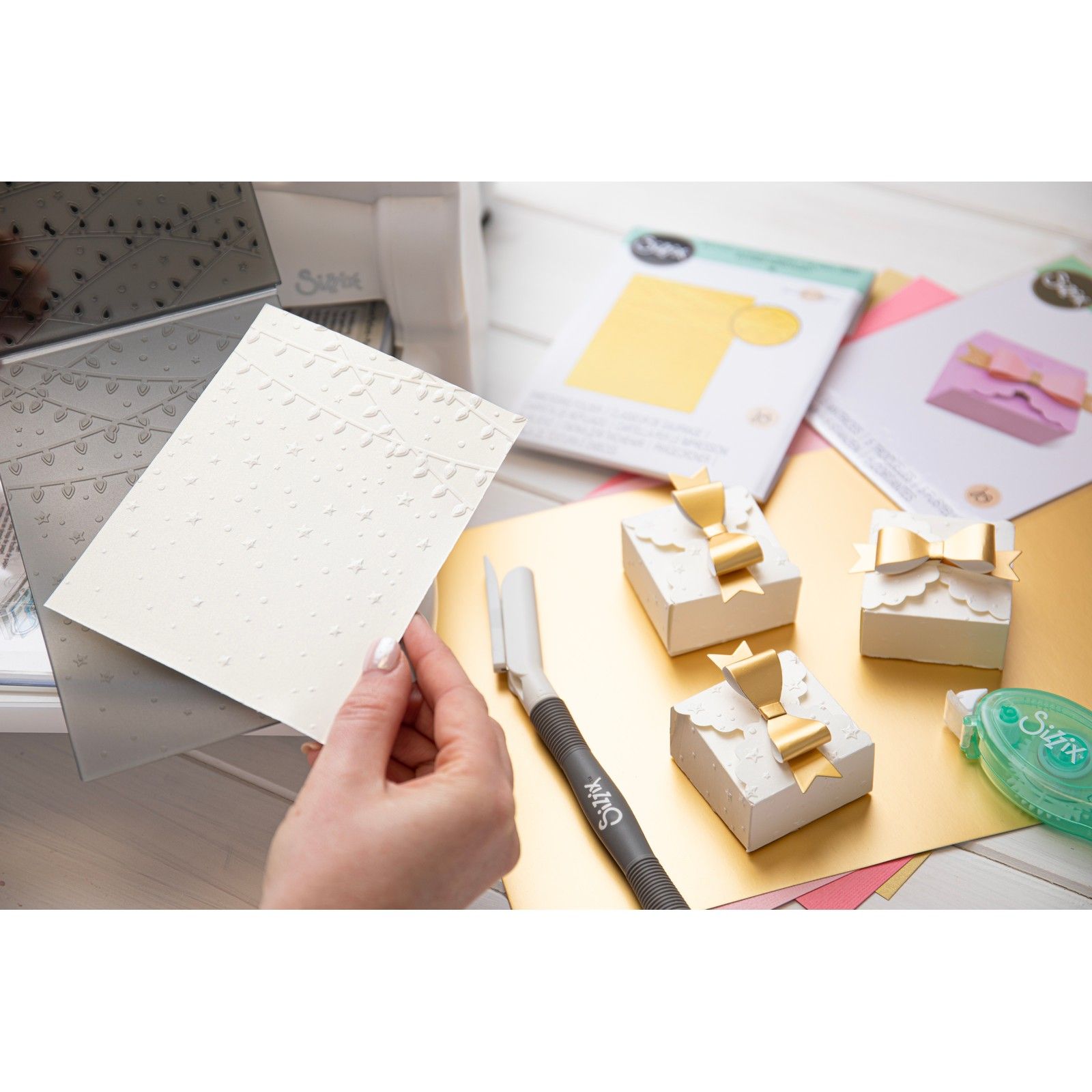 Sizzix • Multi-Level Textured Impressions Embossing Folder Stars and Lights