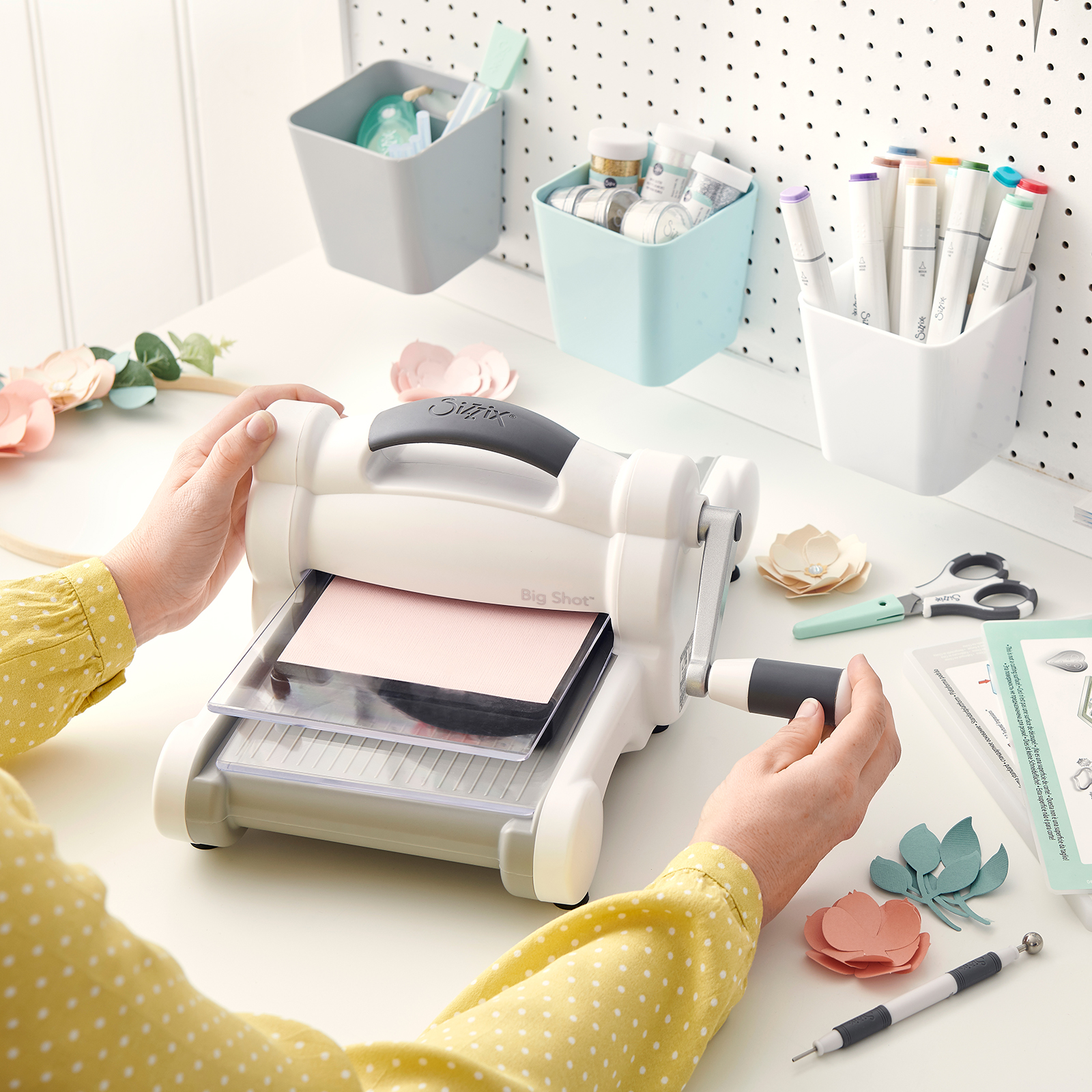 Sizzix • Big Shot Plus A4 Stansmachine